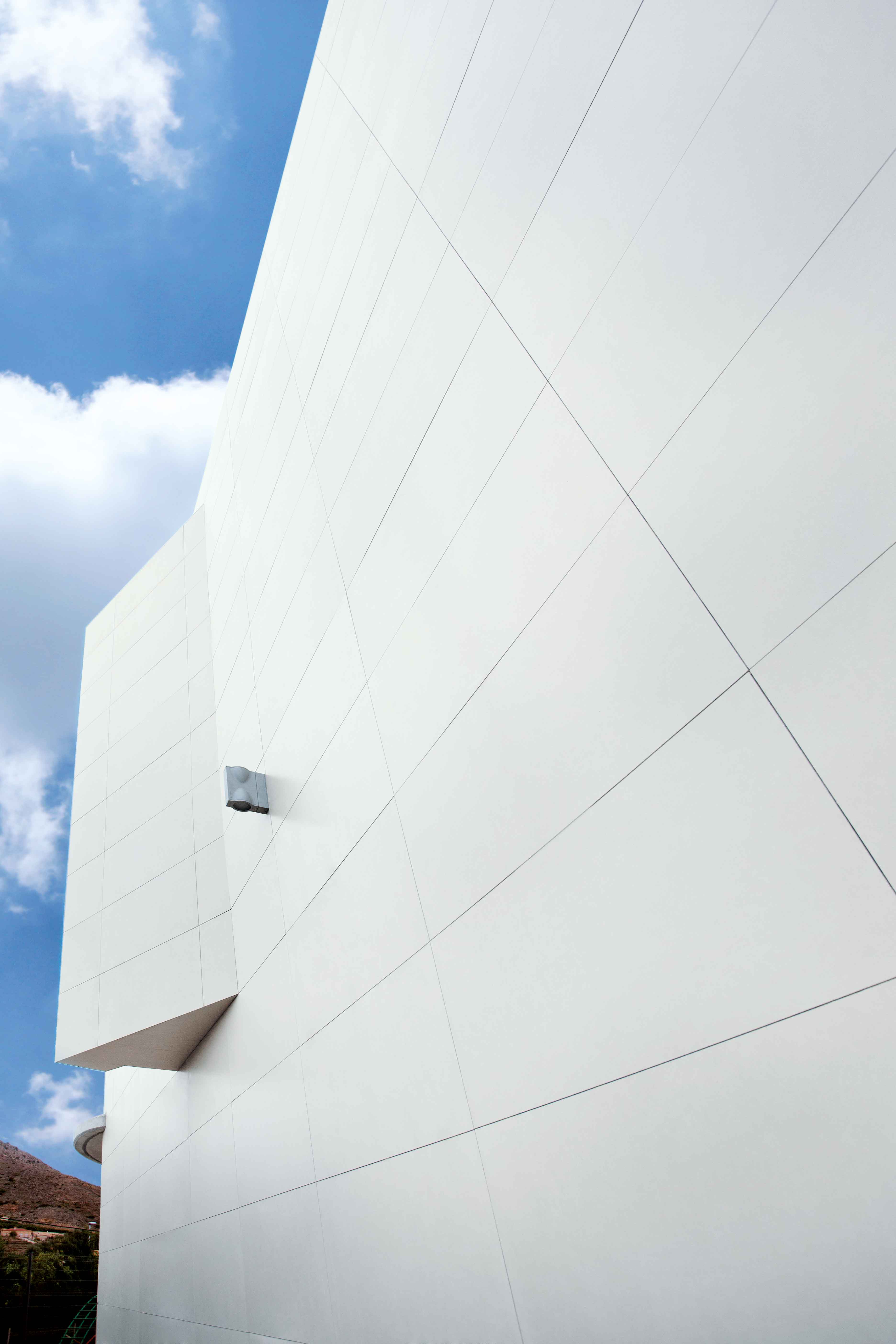 HC self-cleaning tiles | Grespania